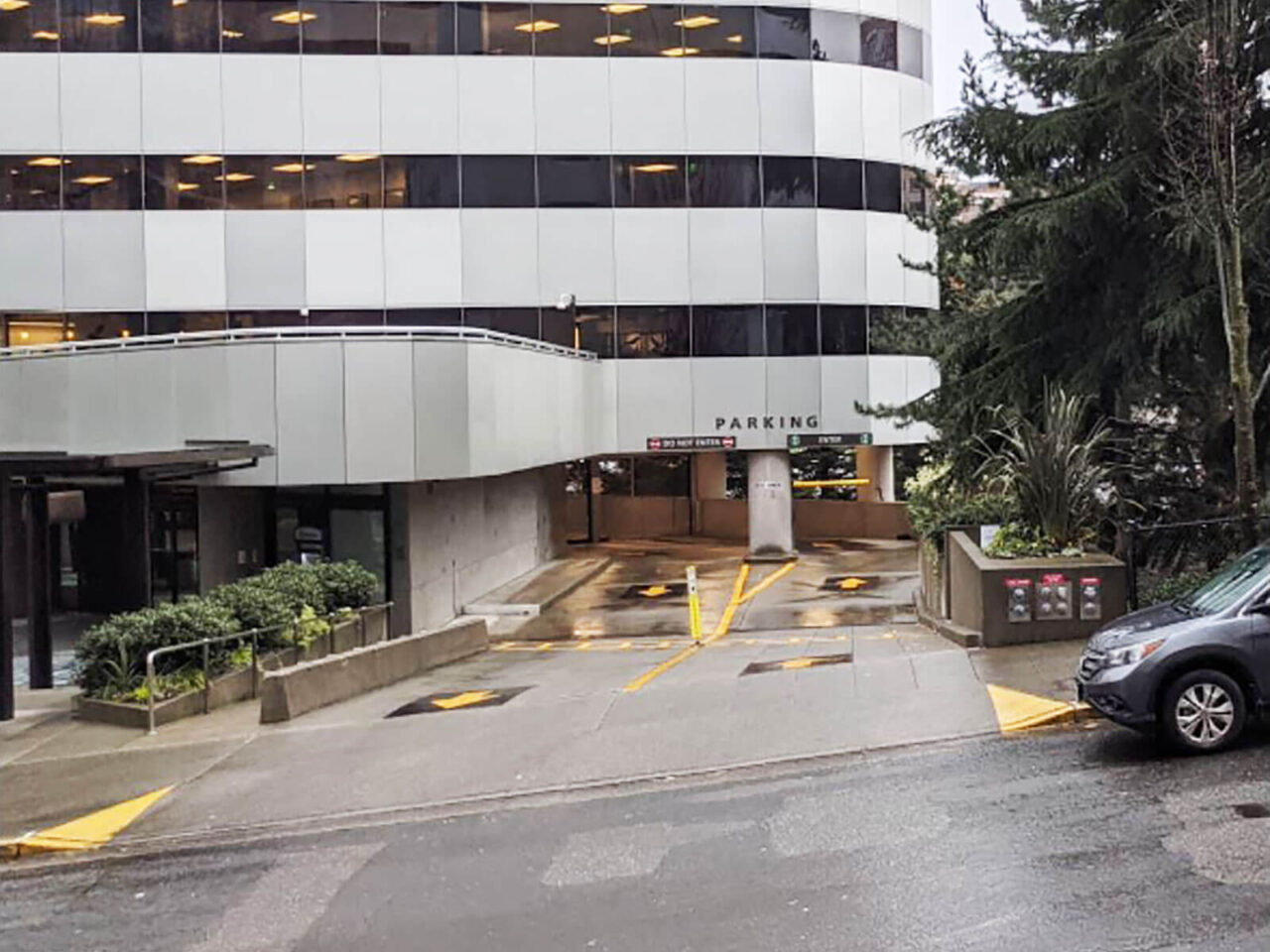 Met Park Parking | ParkChirp | Seattle's Cheapest Online Parking Rates!