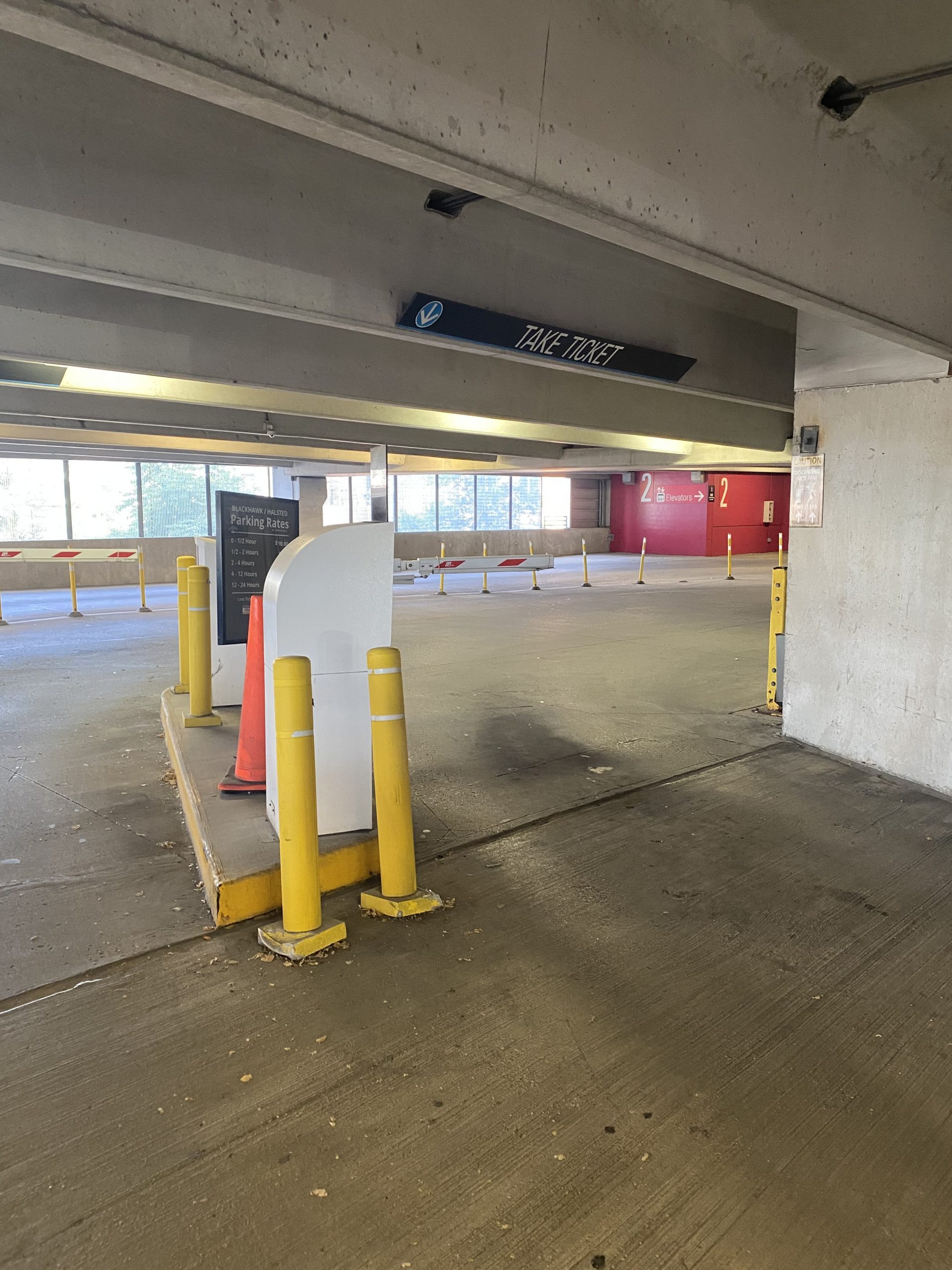 Parking for Blackhawk on Halsted | ParkChirp | Cheap Chicago Parking