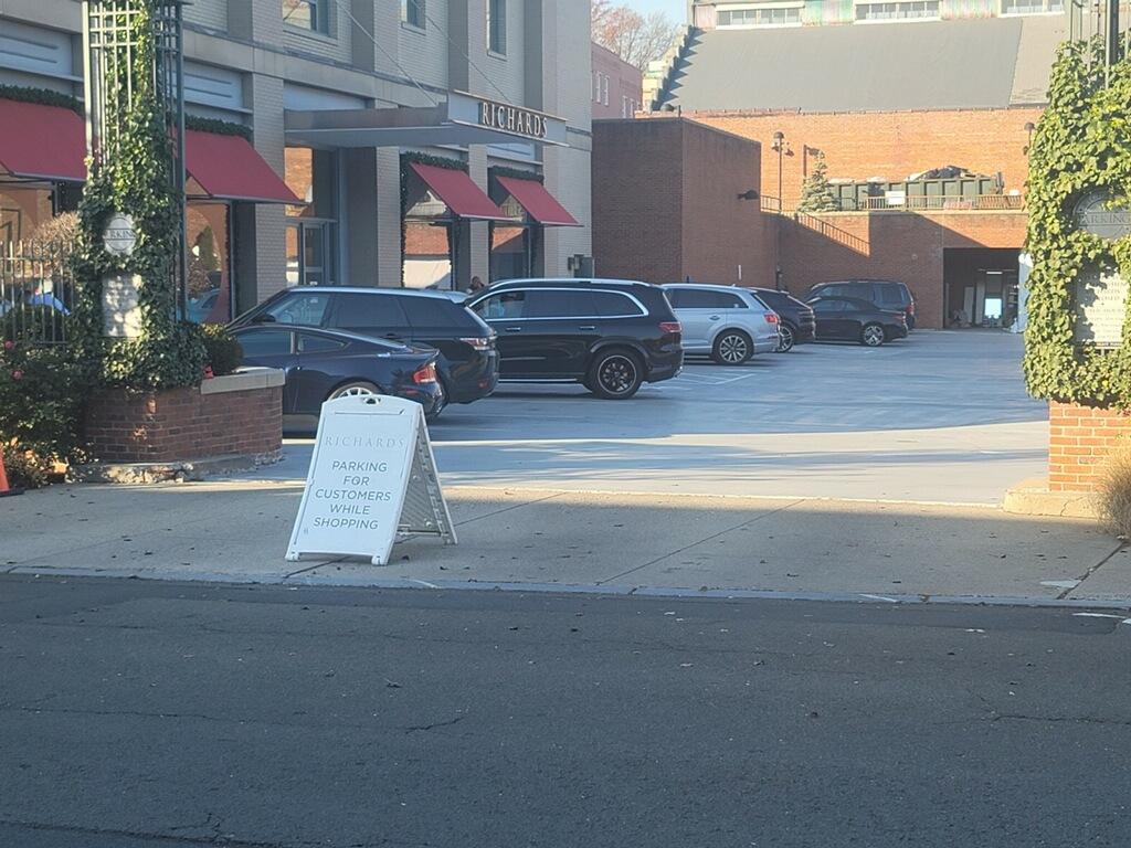 Parking Lot Facilities | ParkChirp