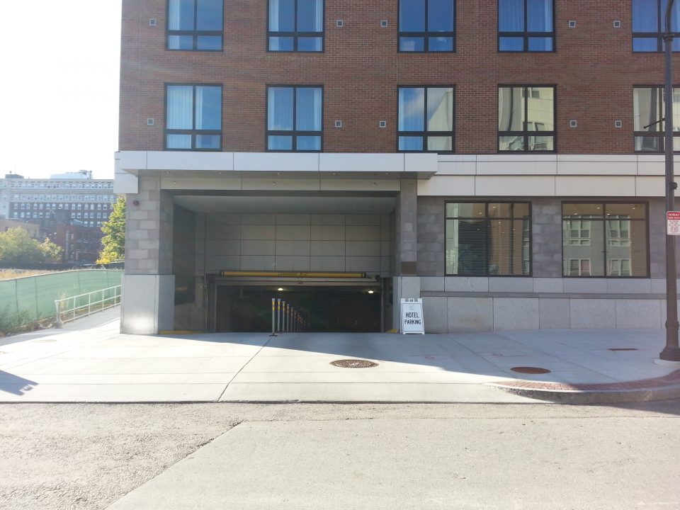 Parking for Worcester Common Garage | Worcester Parking | ParkChirp