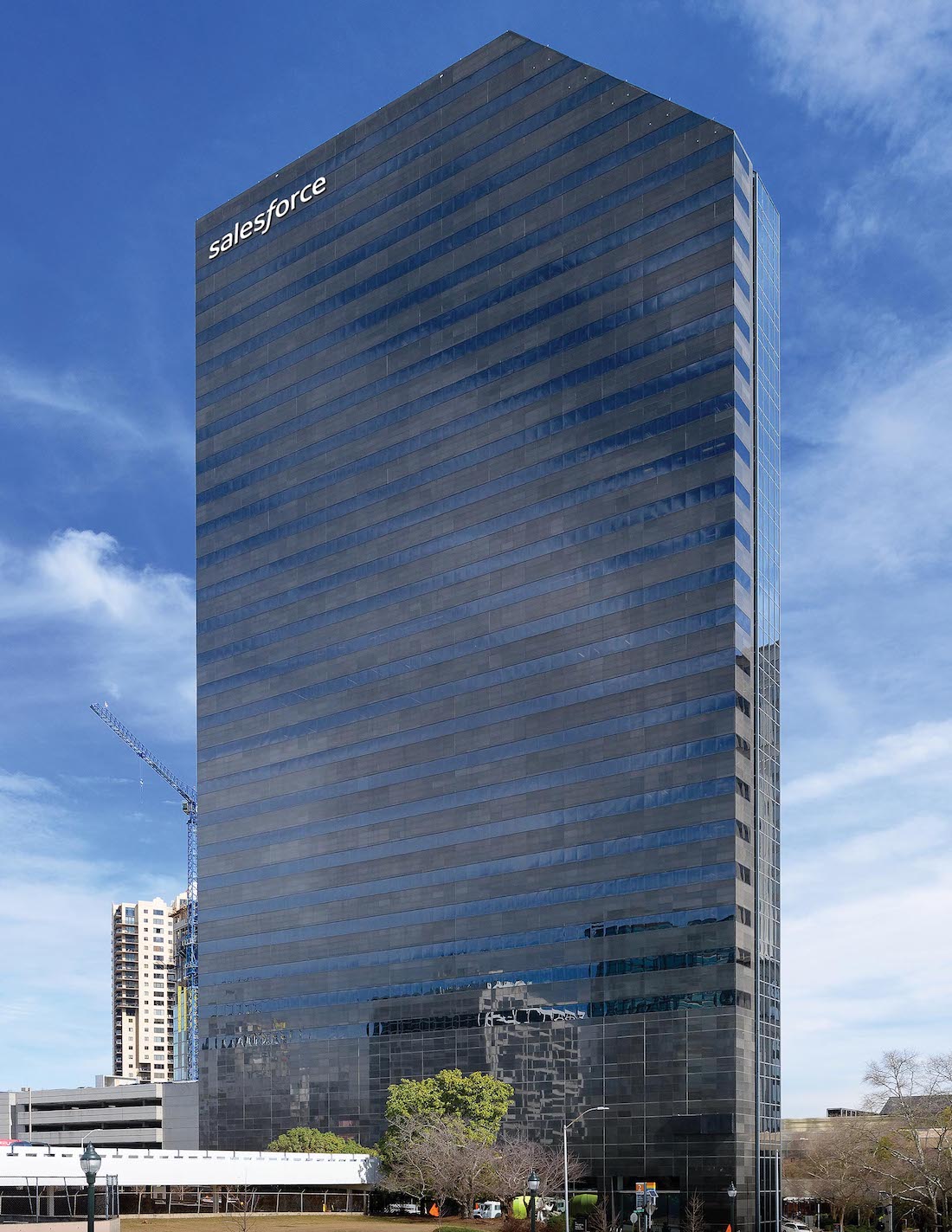 Parking for Salesforce Tower | ParkChirp | Atlanta