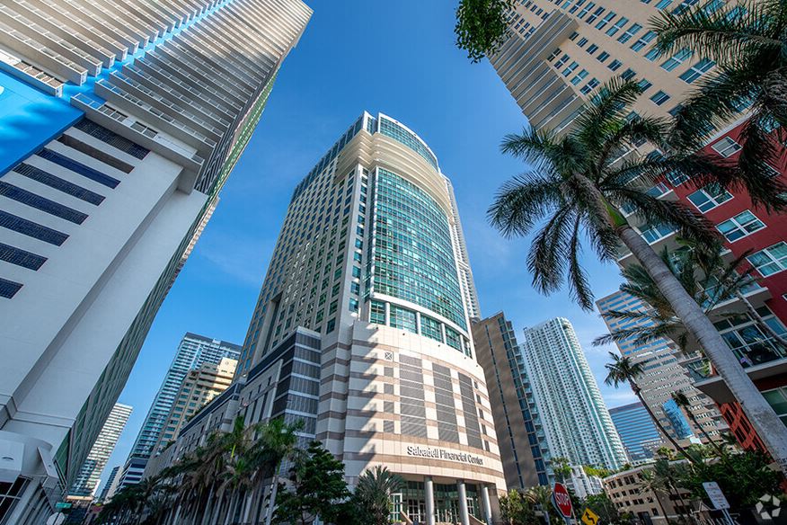 Parking for 1111 Brickell | ParkChirp | Book Affordable Parking Here