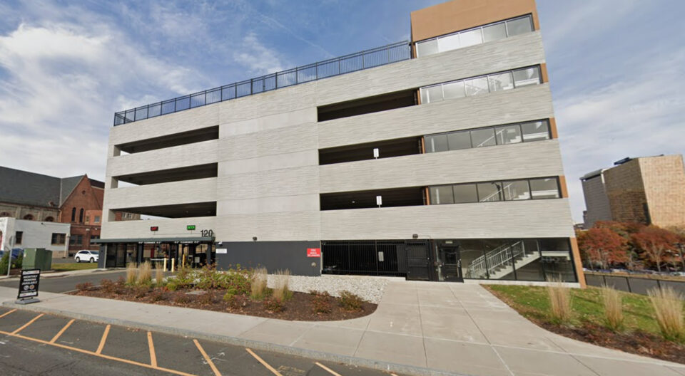 Bushnell South - Garage | Propark Mobility