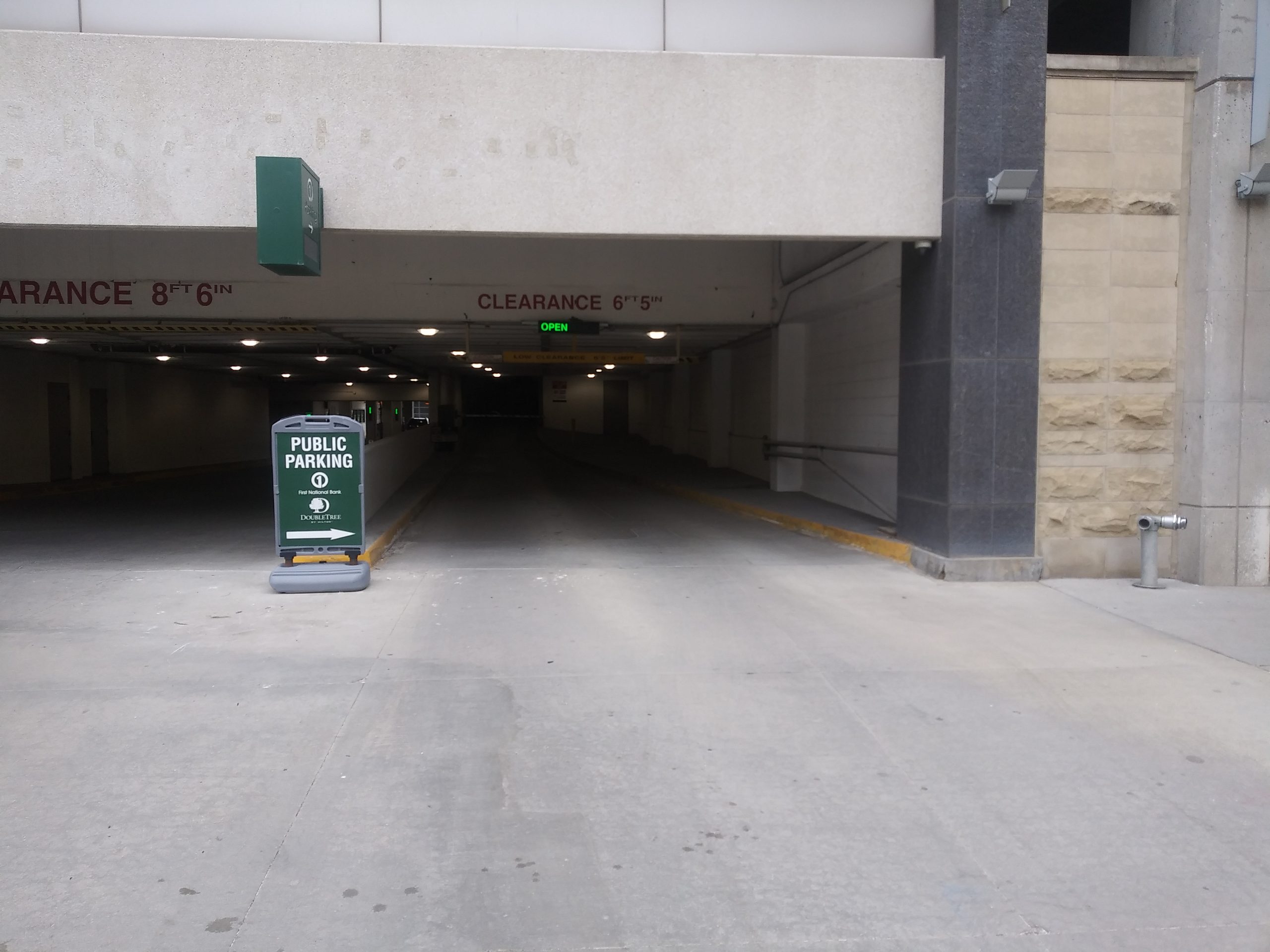 Parking for First National Bank Omaha Garage | ABM Parking