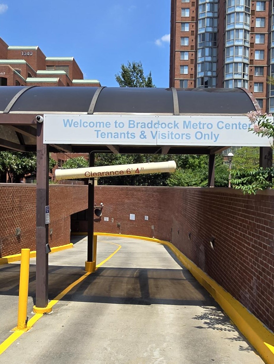 1310-1340 Braddock Place - Garage | One Parking